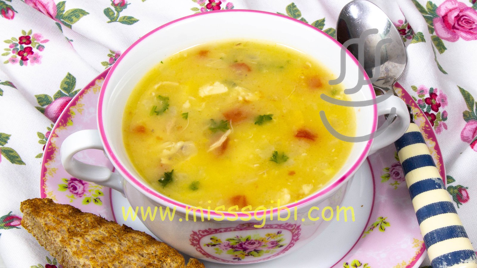 Aşçı Çorbası Tarifi - MisssGibi Yemek Tarifleri