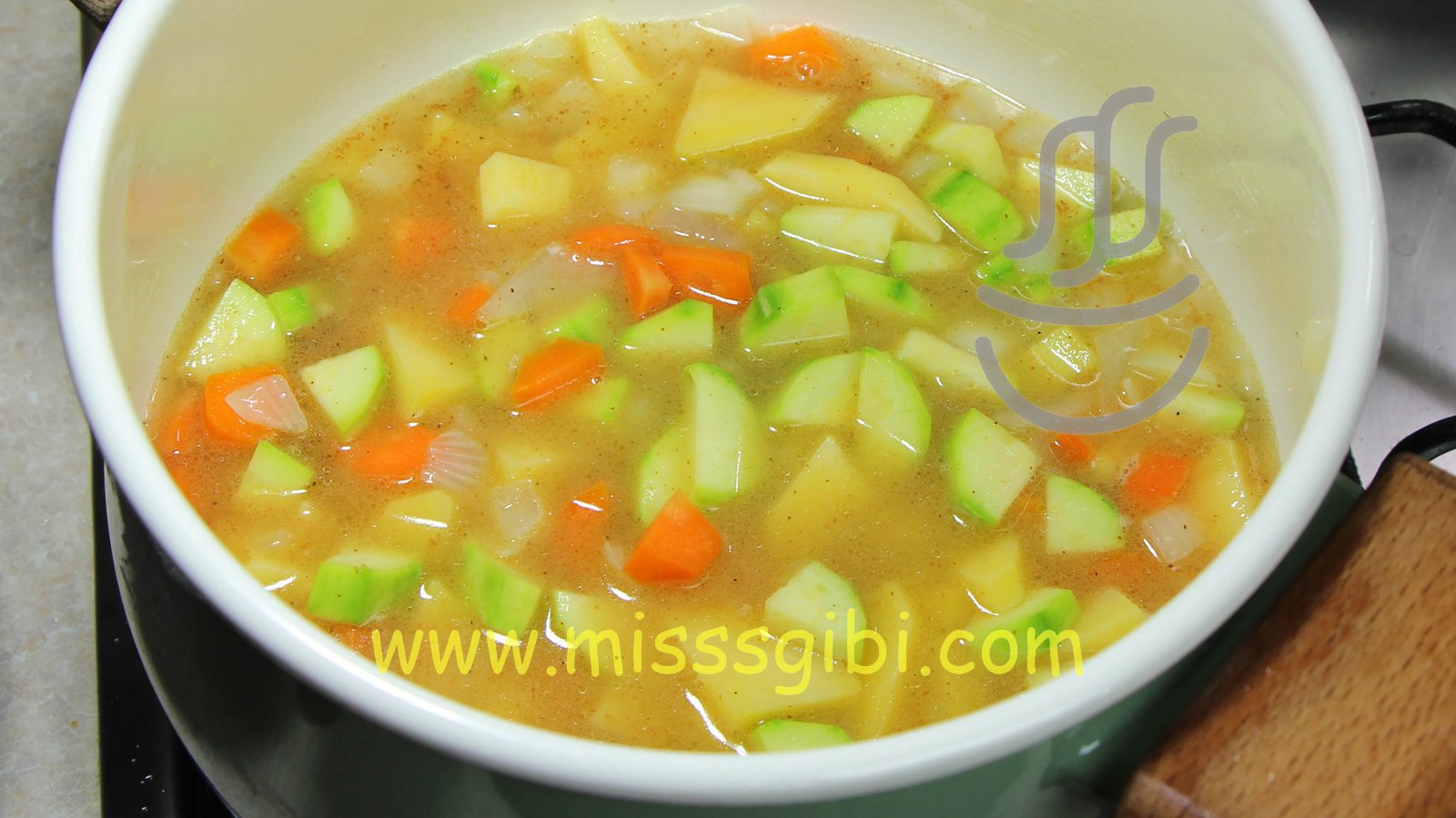 Sebze Çorbası Tarifi - MisssGibi Yemek Tarifleri
