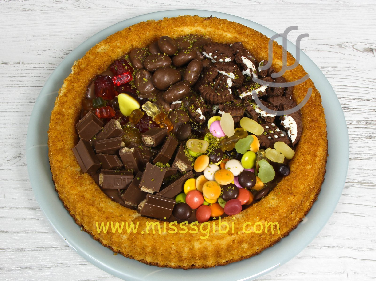 Çocuklar İçin Eğlenceli Pasta Tarifi - MisssGibi Yemek Tarifleri